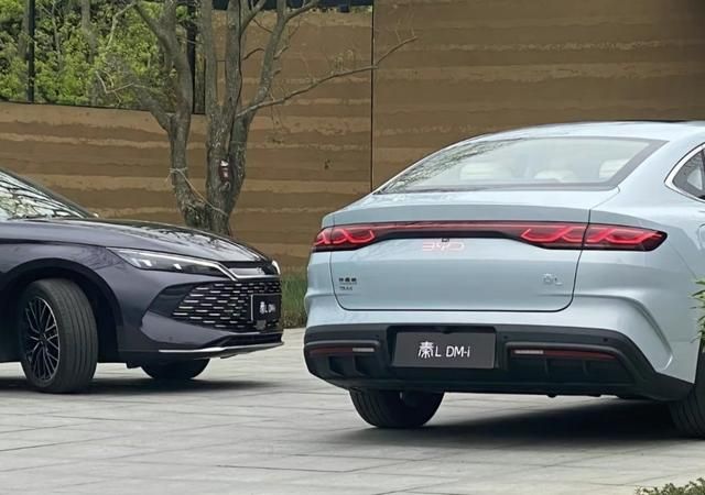 秦 L 这个颜色怎么样，秦终于出饱和度没有那么高的车了，尾标灯又可以亮了，让别人看到红色 byd 的崛起 NGA玩家社区