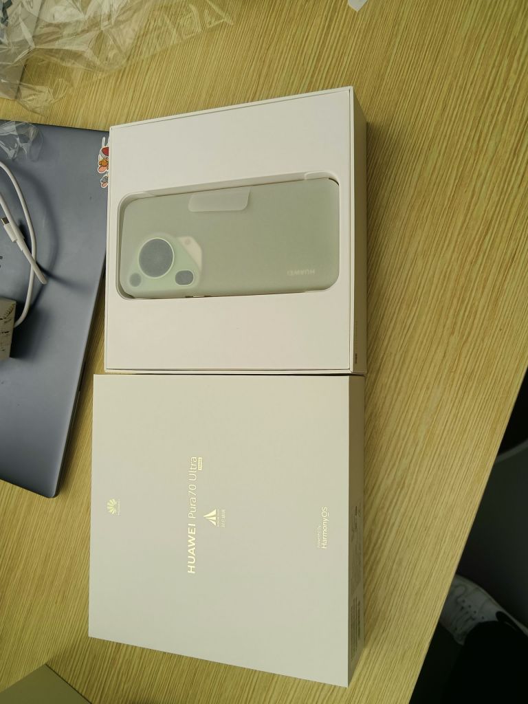 抢了一天70pro，然后随手买了个预售的普通版，绷不住了 NGA玩家社区