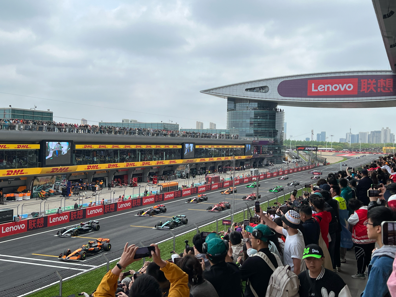 [版面活动]f1中国大奖赛开幕，分享现场返照即可获得声望与金币奖励。 178