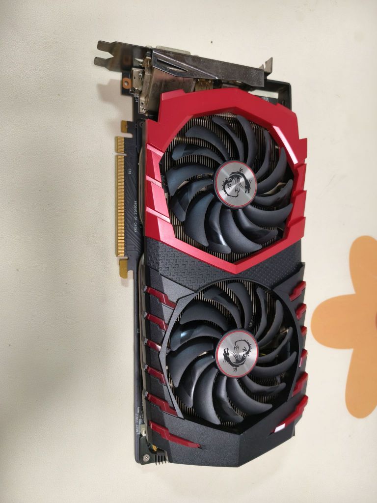 出微星Gtx1070红龙 178