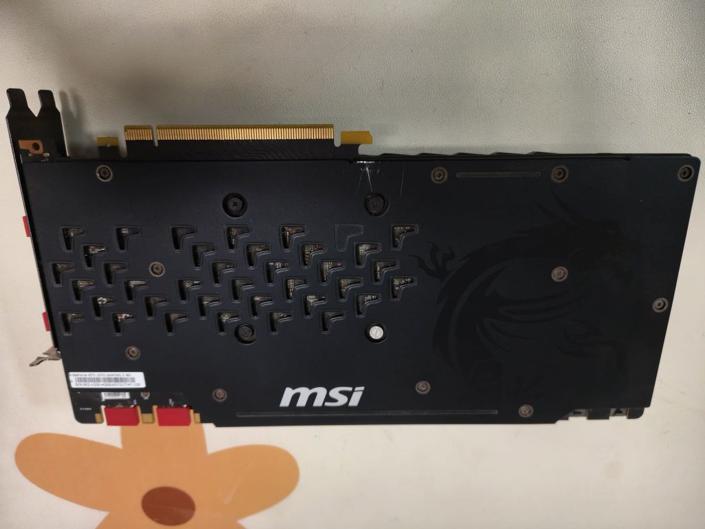 出微星Gtx1070红龙 178