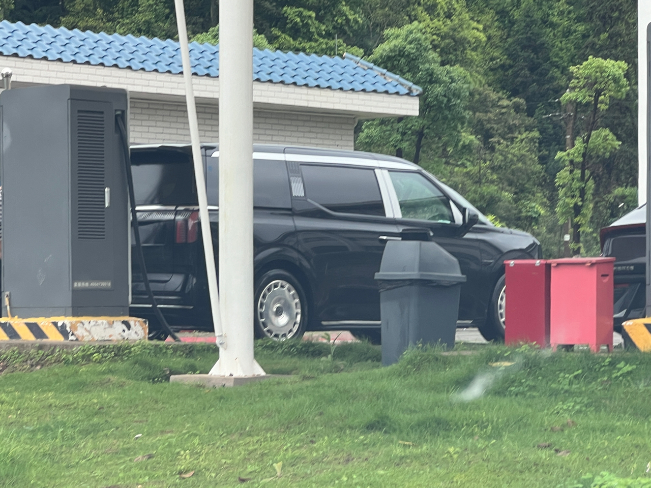 昨天在服务区见到台崭新的009光辉 NGA玩家社区