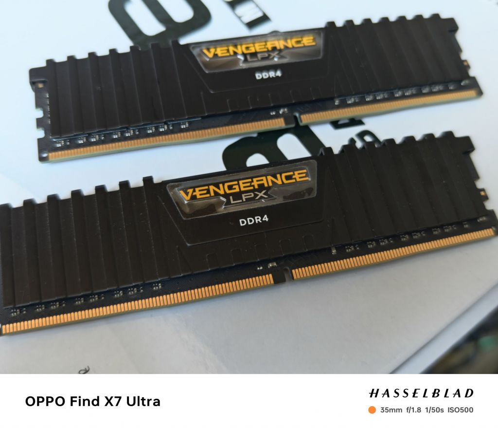 上海出升级电脑后剩下的配件 i7 7700k 华硕z270ar 海盗船8g ddr4 178