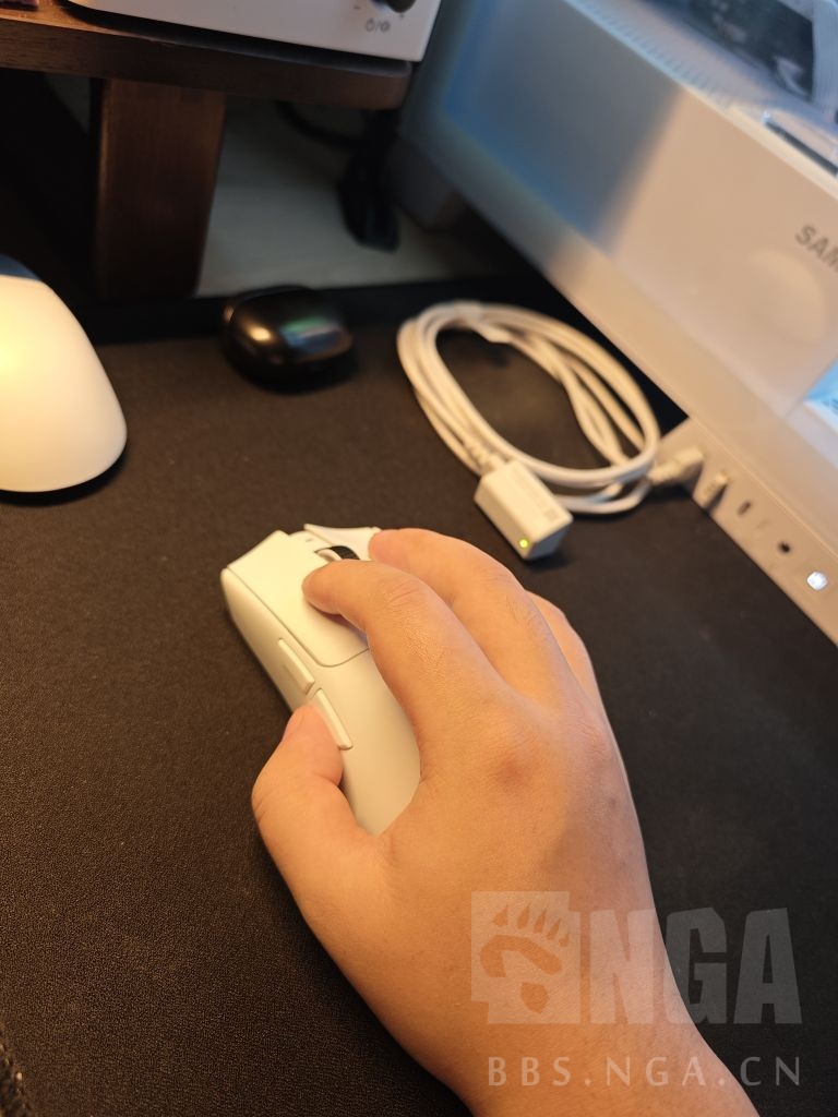 请问一下 使用毒蝰V3pro这个算正常吗。 NGA玩家社区