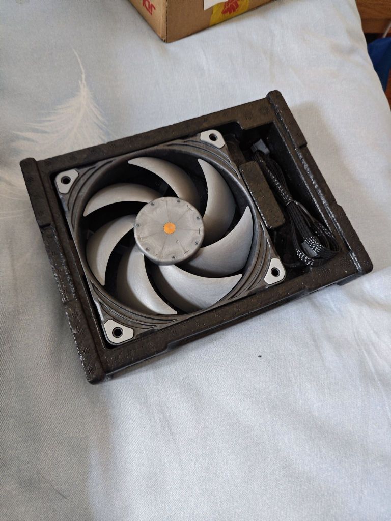 [硬件求助]追风t30和akasa otto sc12怎么分配，能排气吗 NGA玩家社区