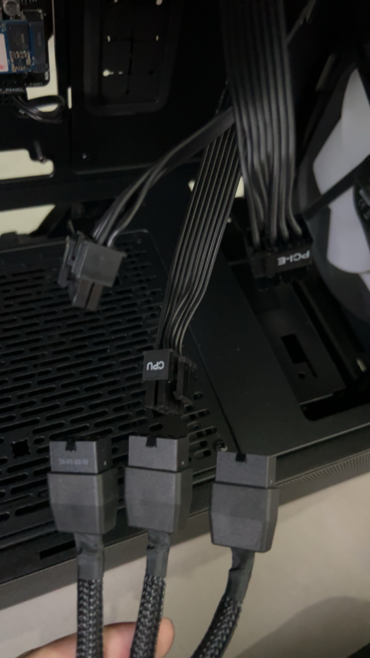 求助！4070s显卡需要3个8pin接口转16pin，但电源只有2条8pin线 NGA玩家社区