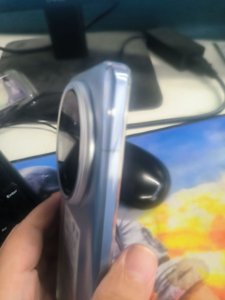 太厚了手感也一般。不过拍照真行。6399入的16+512 NGA玩家社区