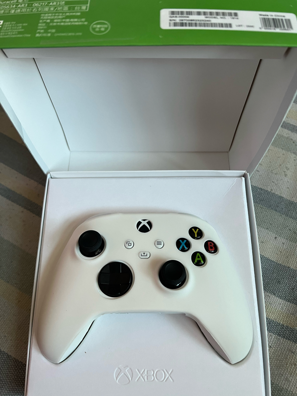 出几个吃灰的设备，基本没怎么用，Xbox白色手柄，nspro手柄，索尼XM4耳机。 NGA玩家社区