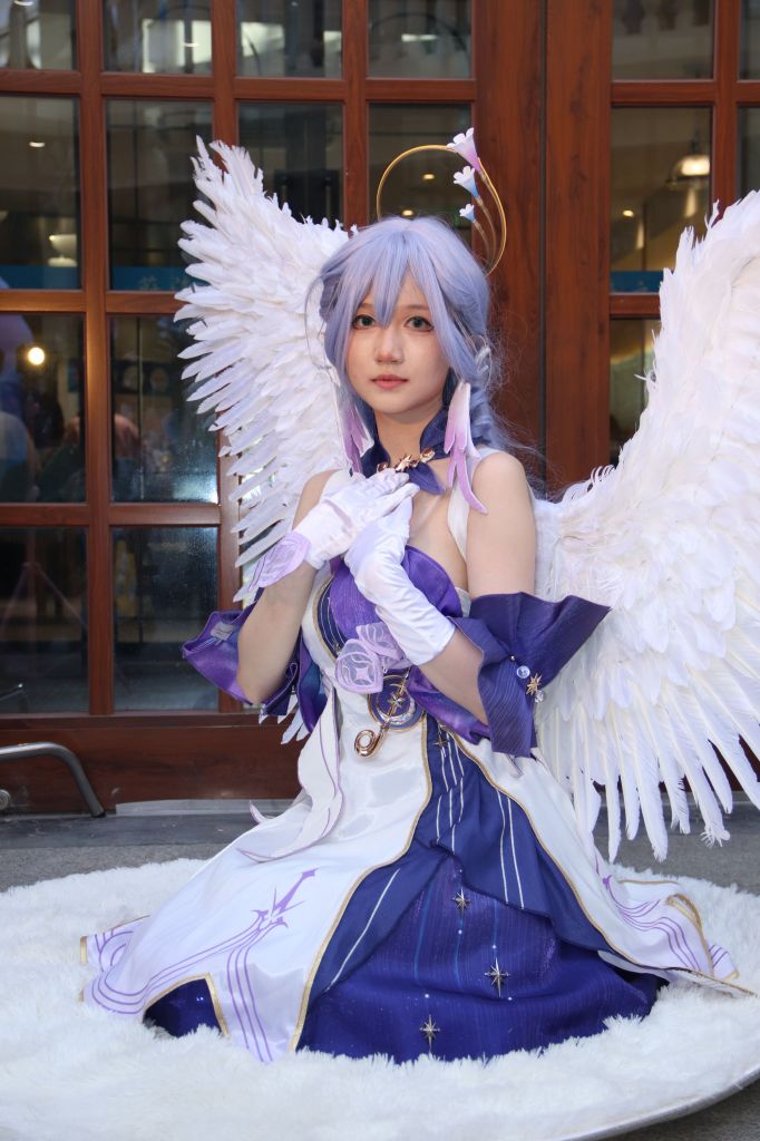 [cos]今天逛漫展拍到的一位知更鸟coser，颜值真的很棒，原图直出都美炸了 178