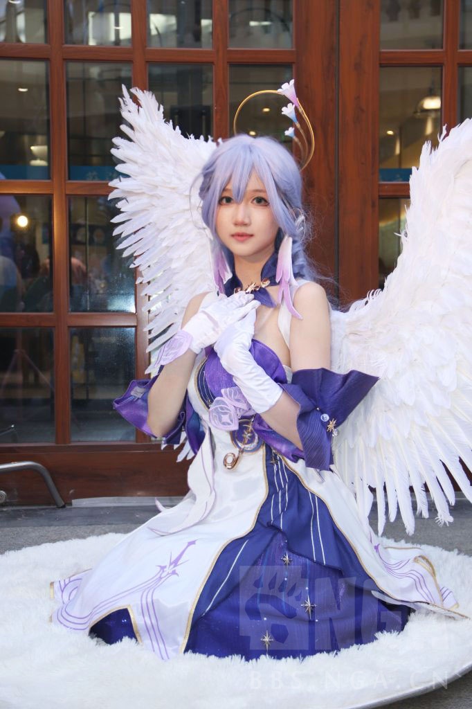 [cos]今天逛漫展拍到的一位知更鸟coser，颜值真的很棒，原图直出都美炸了 178