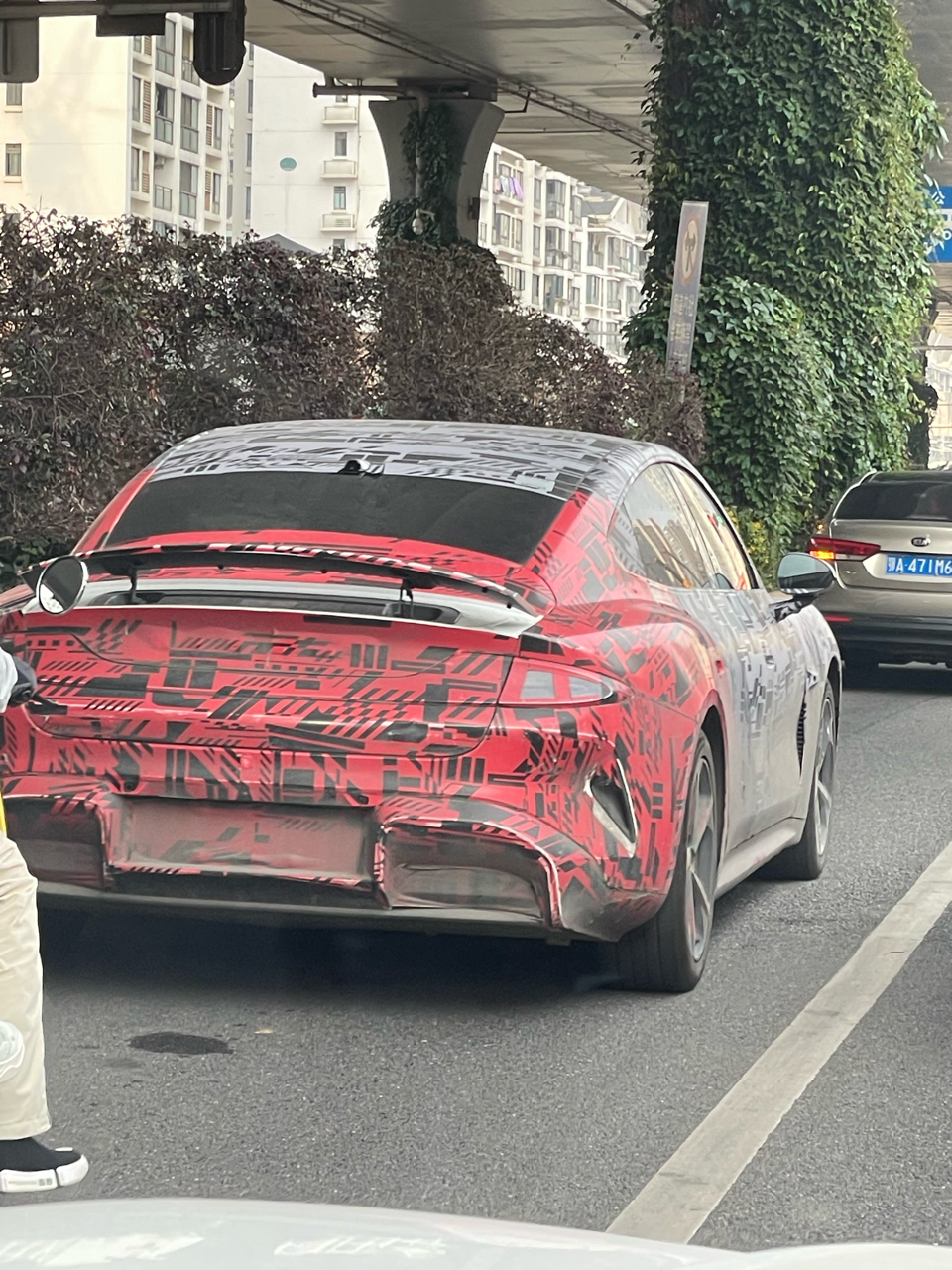 小米su7可能真的会学保时捷，推出猎装和赛道版本 178