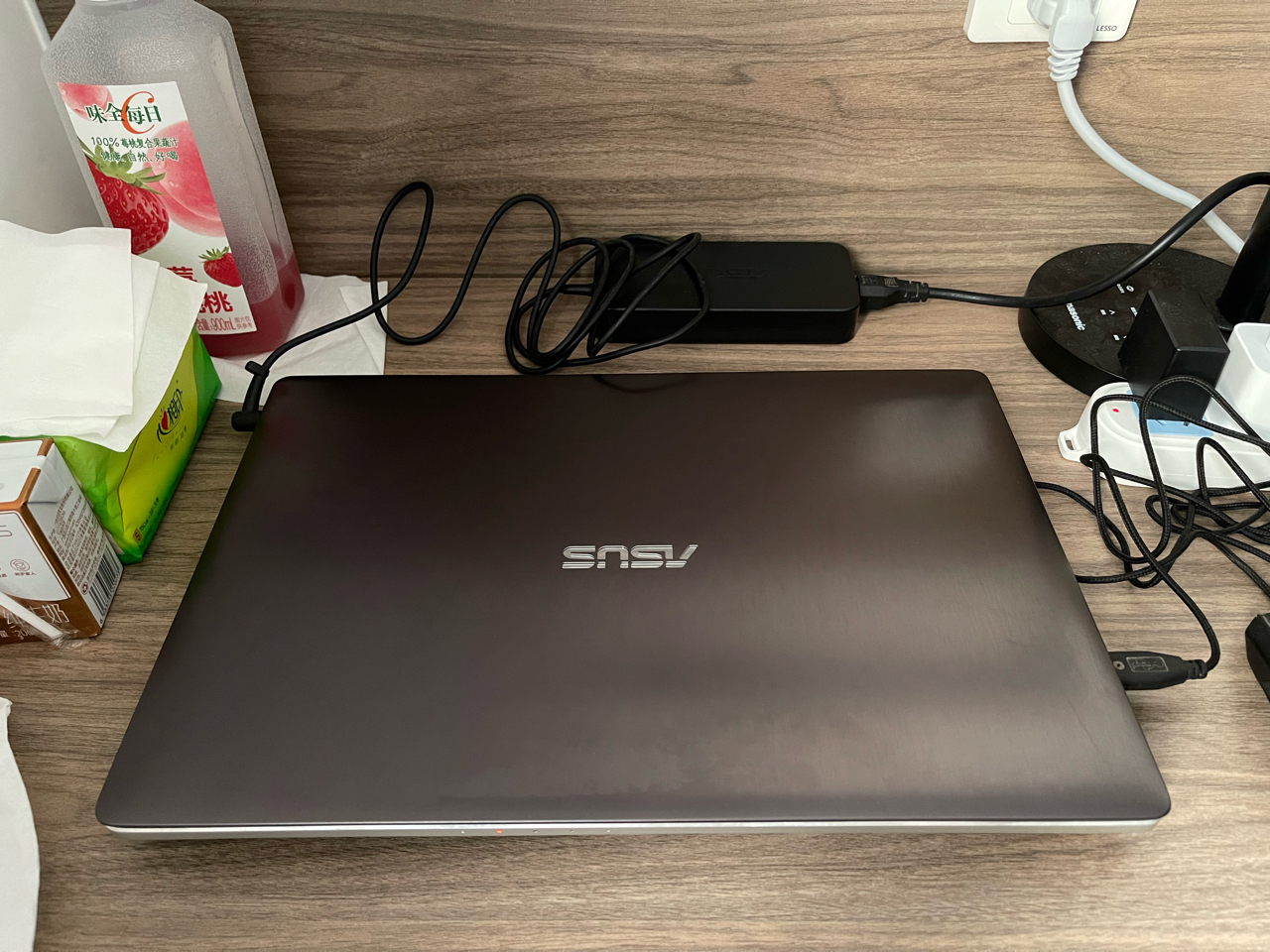 华硕n550j的颜值放现在感觉还是挺能打的 178