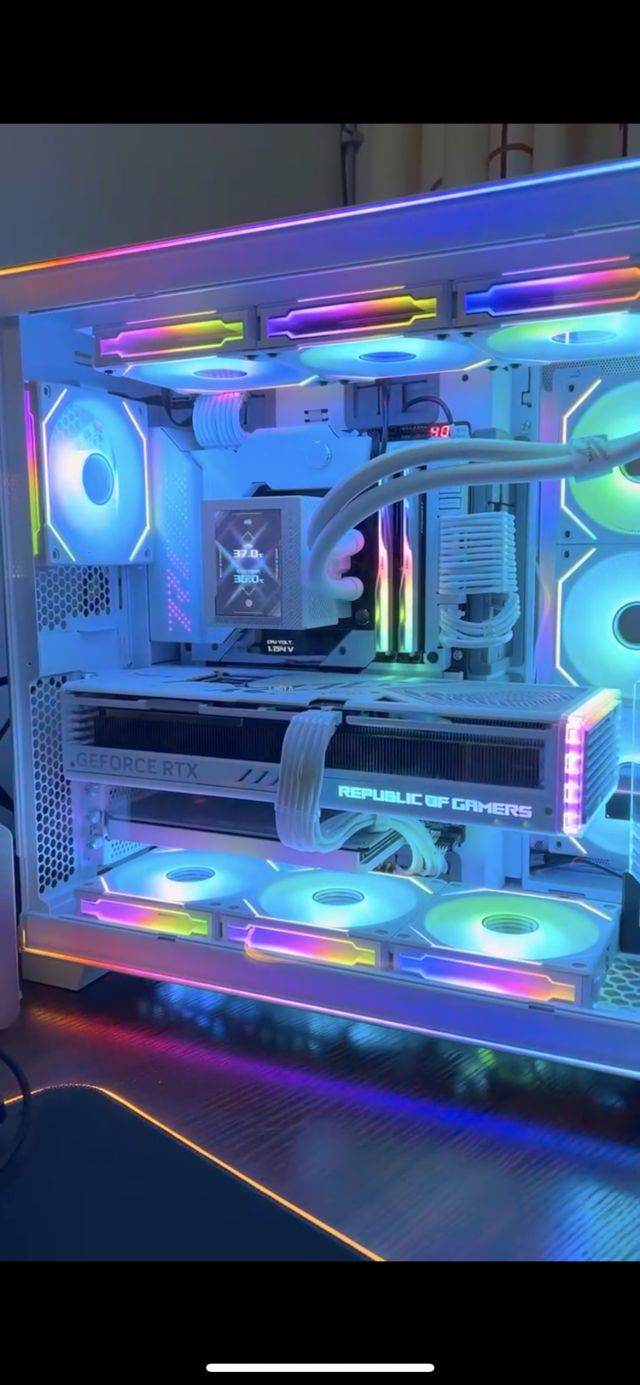 太阳神机箱太重了，换个硅脂搬到都很费劲。换了联立evo rgb机箱。 NGA玩家社区