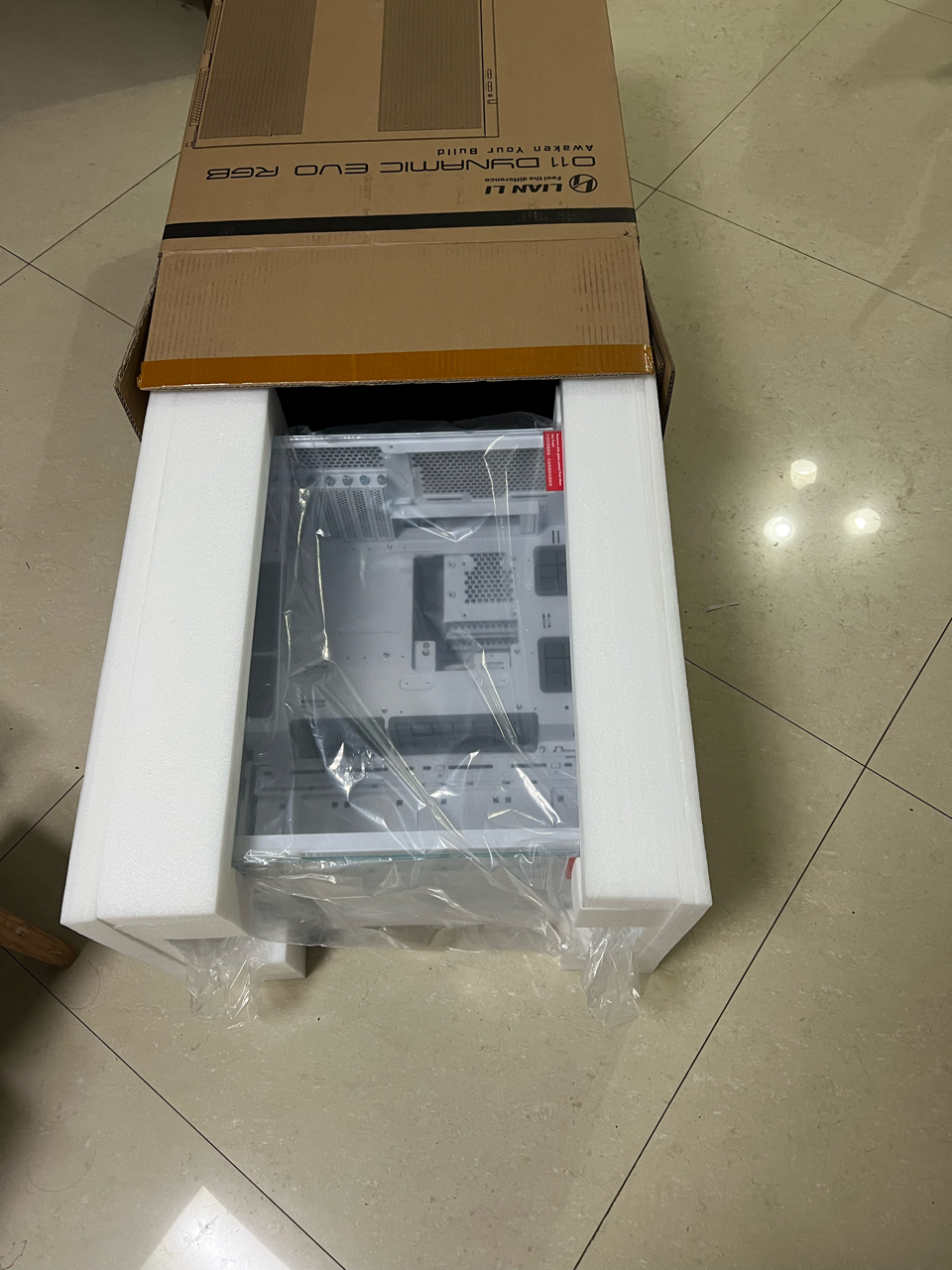 太阳神机箱太重了，换个硅脂搬到都很费劲。换了联立evo rgb机箱。 NGA玩家社区