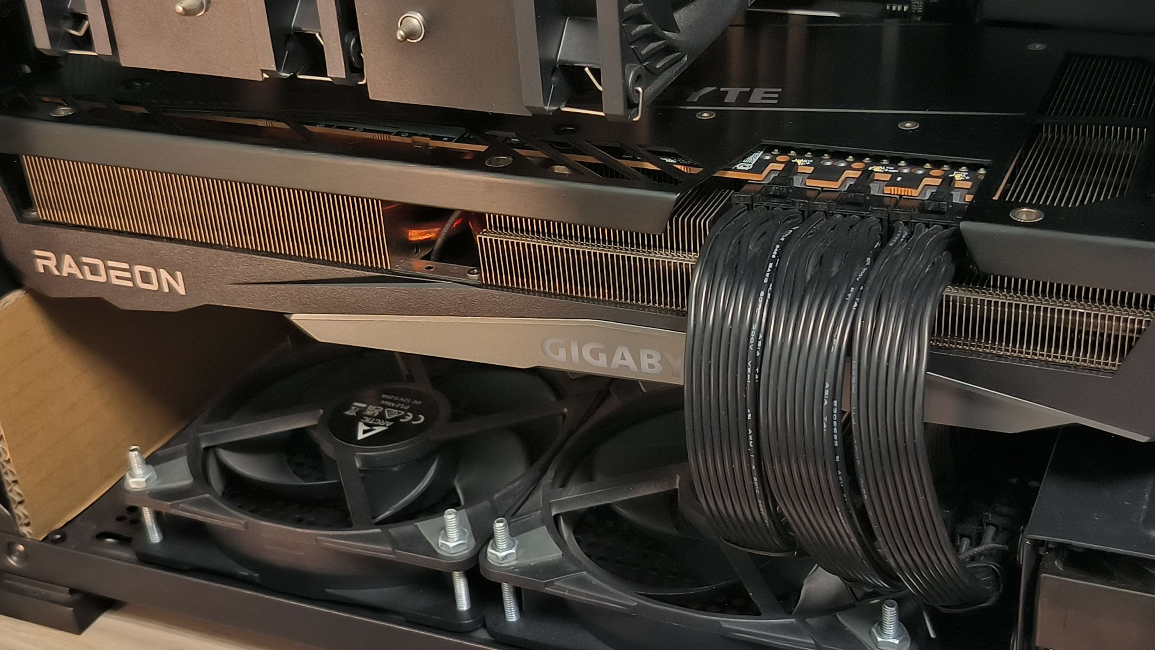 [作业贴] [赞美E大]7800x3d*7900gre 全白无光 听劝+吐槽+216机箱及显示器咨询 NGA玩家社区