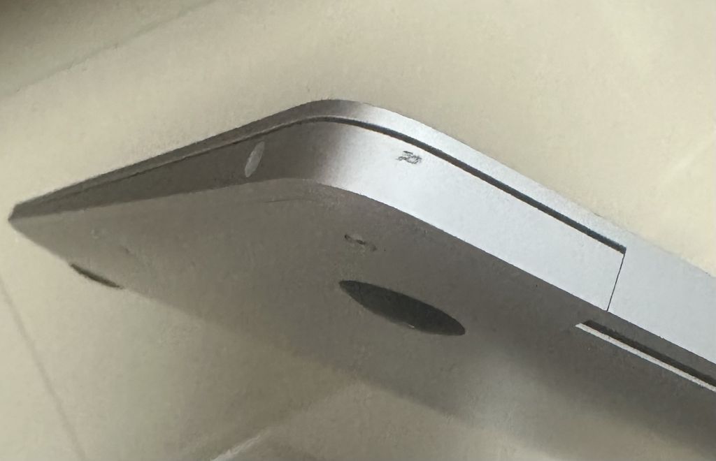 出 MacBook Air M1 8+256 NGA玩家社区