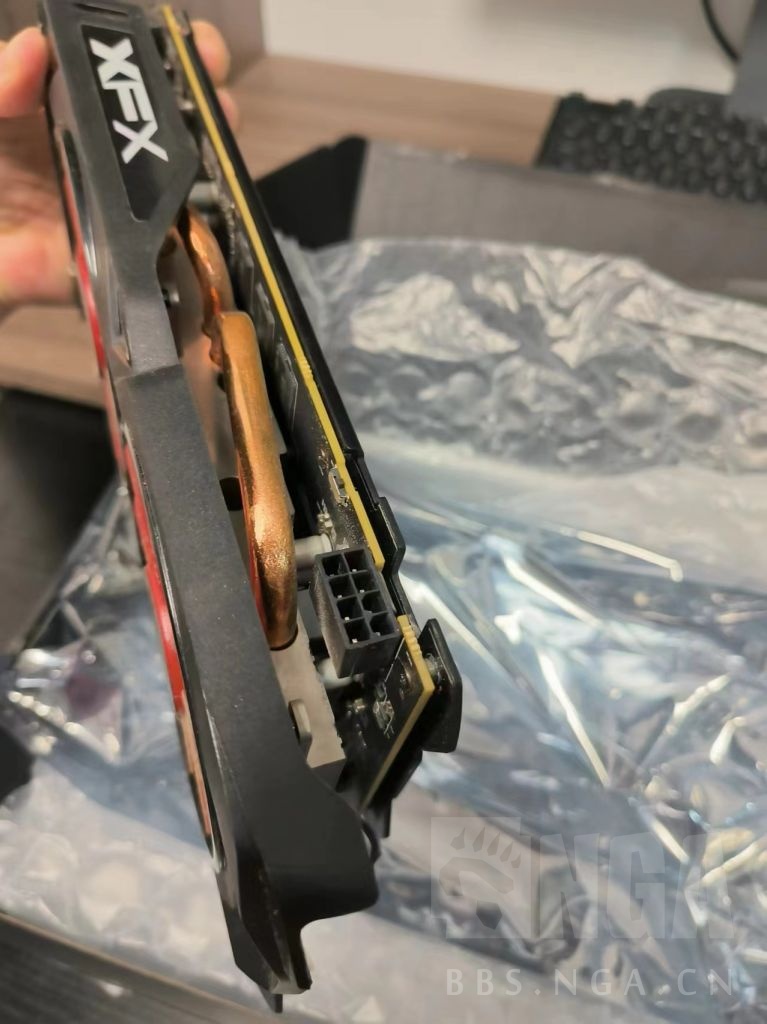 [电脑硬件] [上海]金士顿ddr4RGB灯条 2666-8G*2+RX 580 8G+660P 512G NGA玩家社区