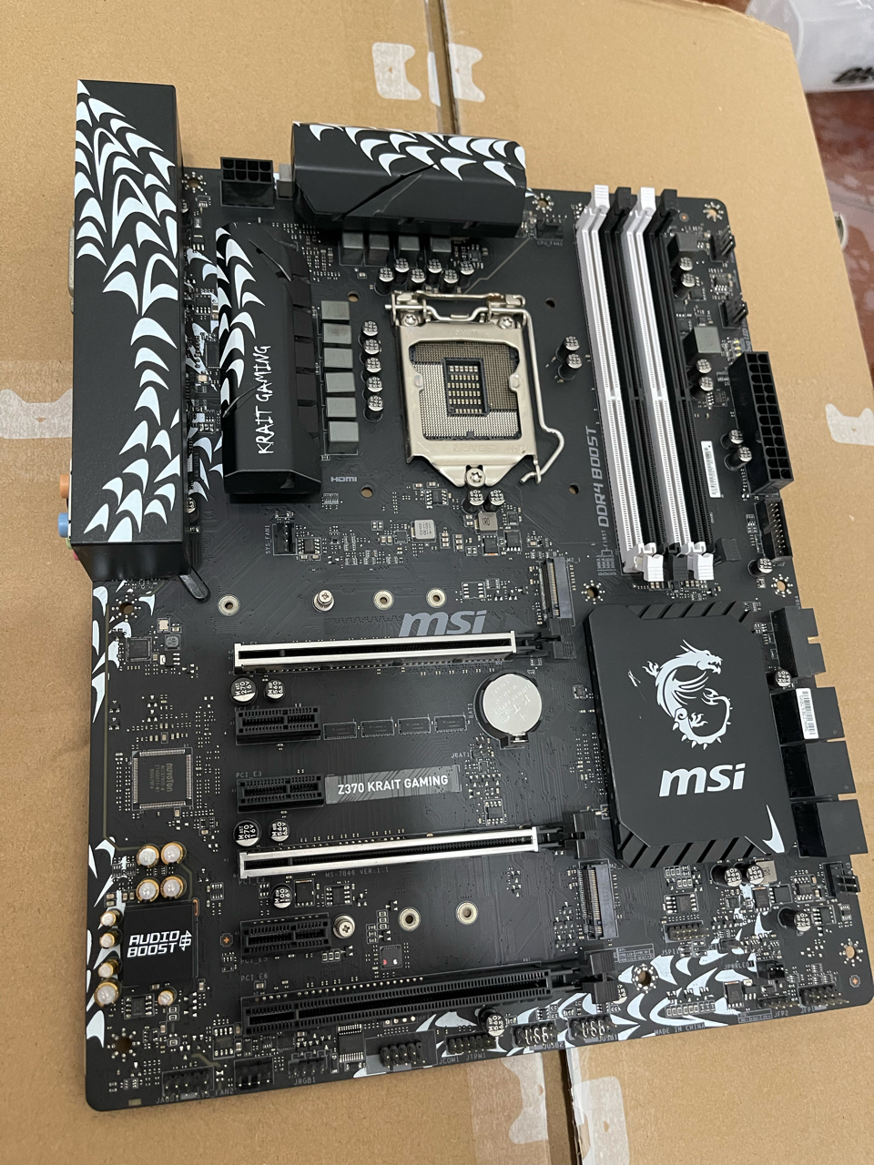 电脑升级了，出9600k+Z370+2080 178