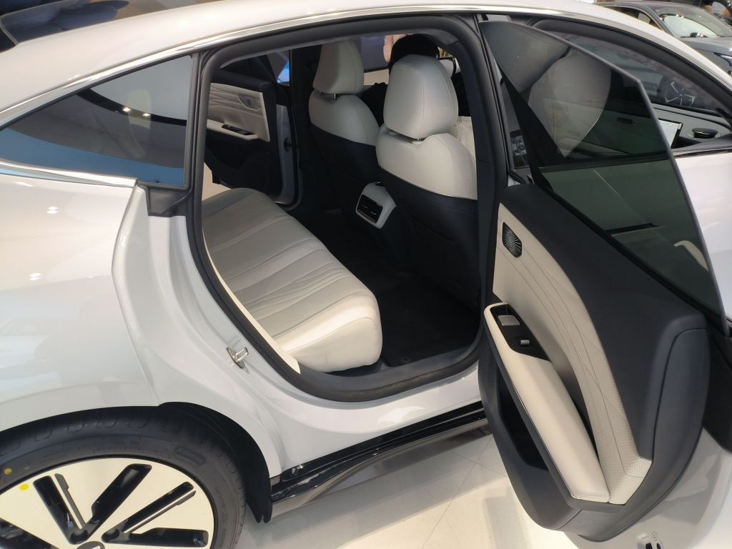 不懂就问：银河E8和007的关系是不是就像星瑞和03的关系一样？ NGA玩家社区