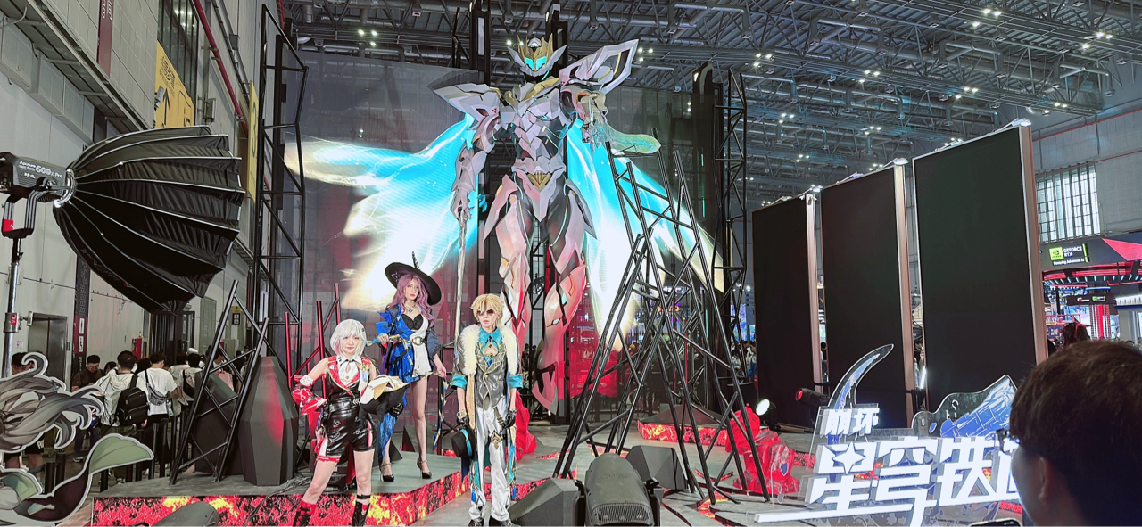 [氵]你米是真的有钱，BW展台真8米萨姆甚至还会动的 NGA玩家社区