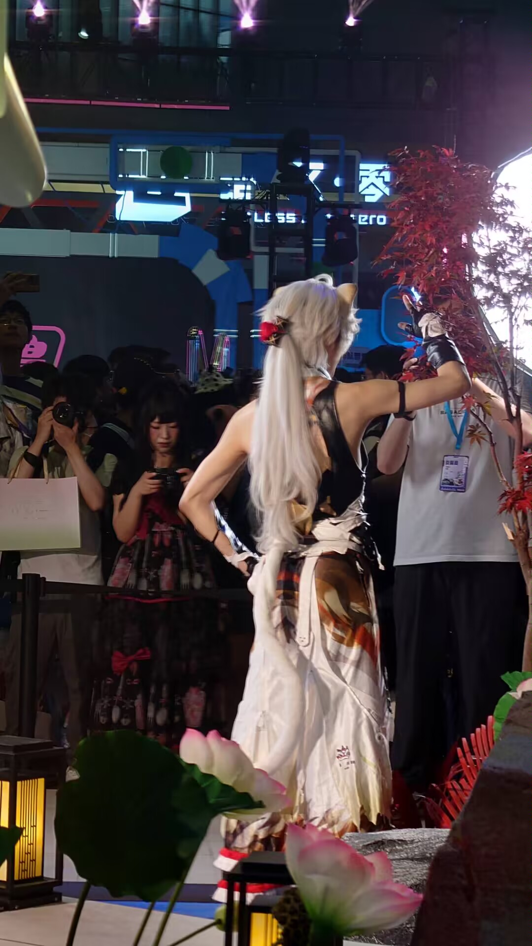 [破事氵] 见bw鸣潮展台。这cos正面，鸣潮玩家得吃的多好。 NGA玩家社区