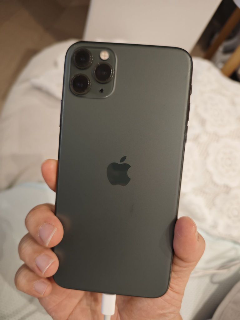 iPhone 11 pro max 256G 绿色 1699 深圳自提 NGA玩家社区