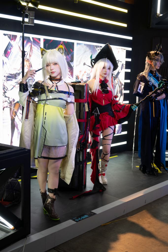 [闲谈交流] CJ归来，来看看官方coser，顺便提下试玩。 178