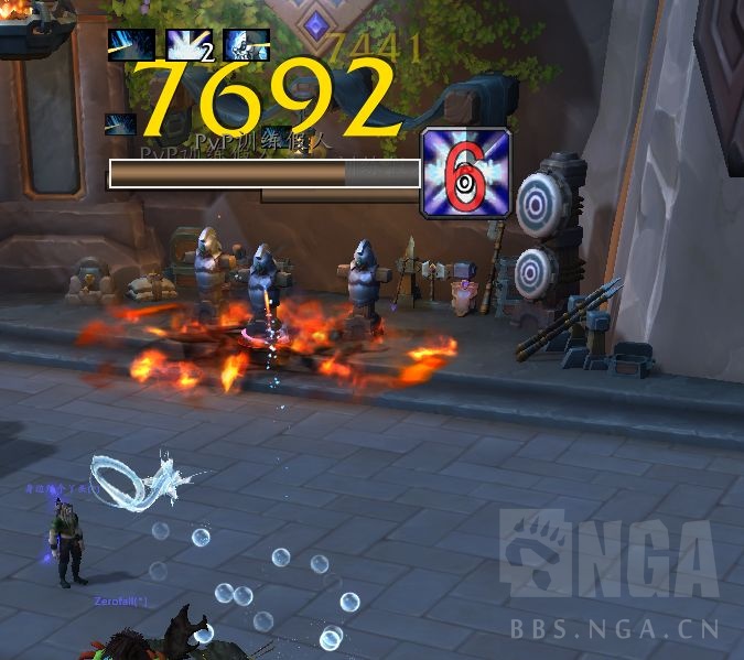 兄弟们，帮忙看一下，这个buff怎么往下调一点，离血条太远了 178