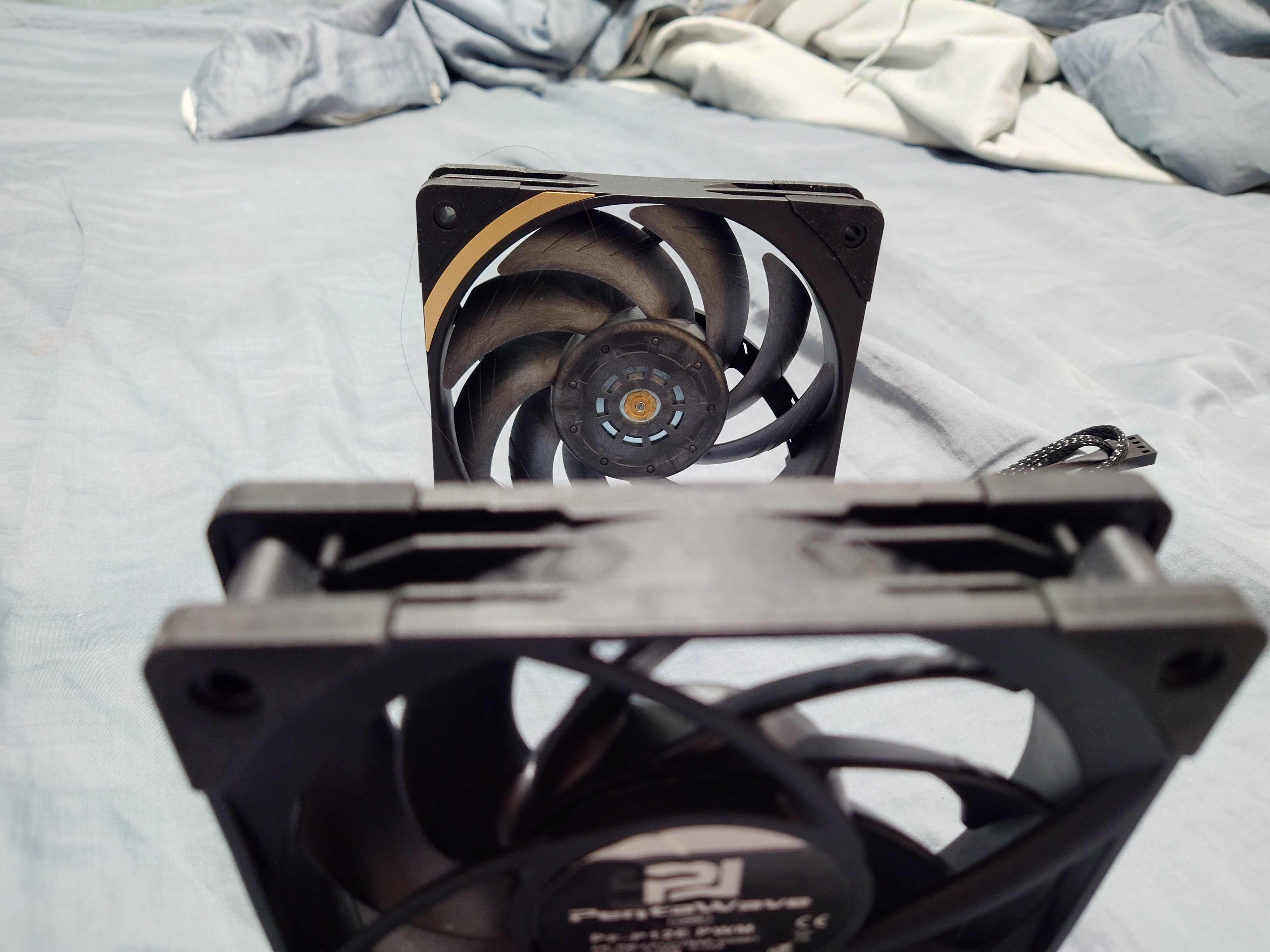 12cm风扇云评：pentawave p12e、akasa otto sc12 NGA玩家社区