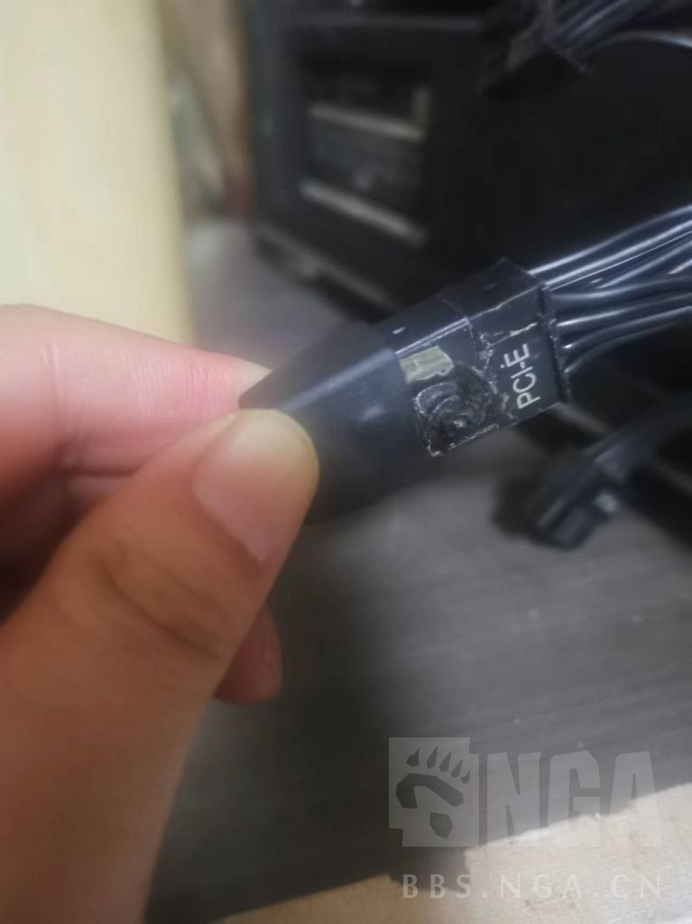 [硬件求助] 4070tis显卡转接线接口被烧,是找显卡售后还是电源售后? 178