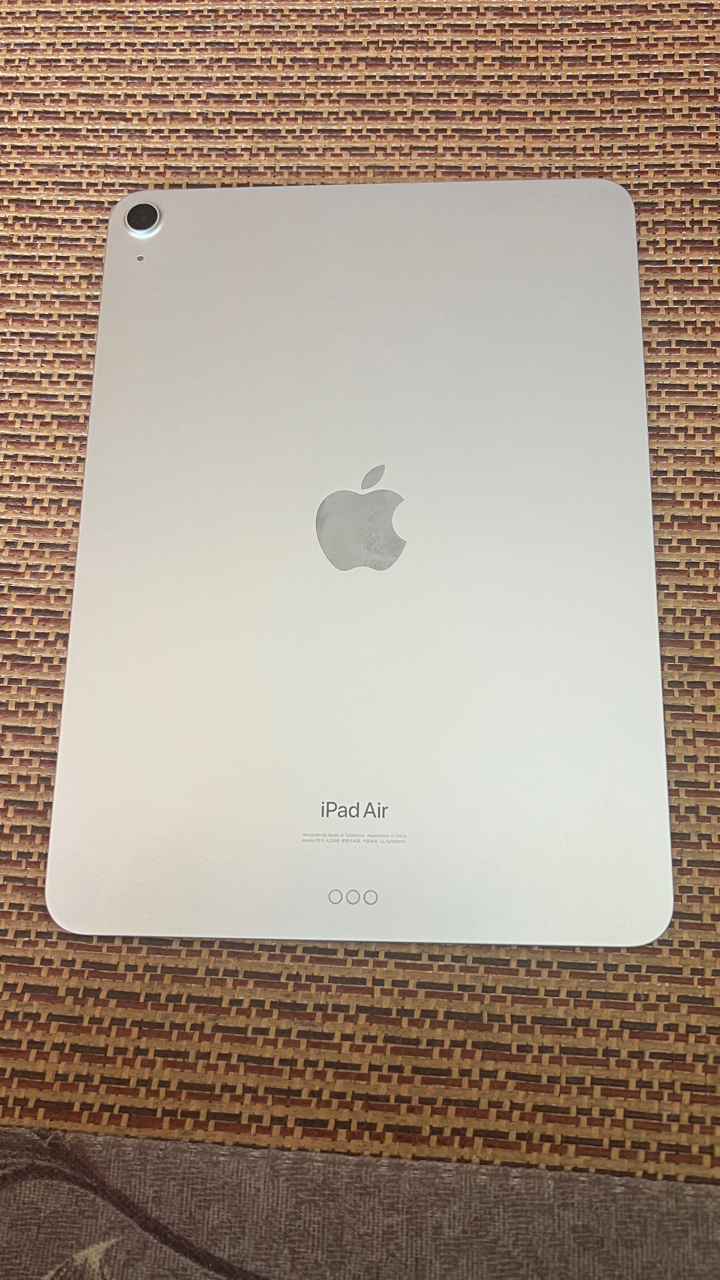 出国行 ipad air5 64G 星光色 2650 .加pencil2代 350 NGA玩家社区
