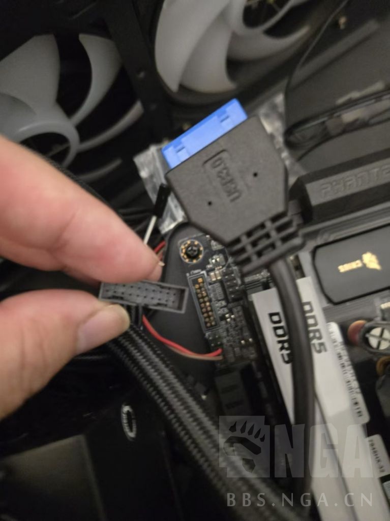 求问一下主板的usb3.0怎么拔出来。 NGA玩家社区