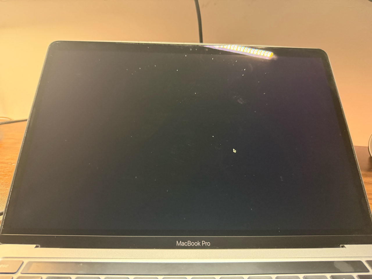 青岛 3000 出一台 macbookpro m1 8+256 NGA玩家社区