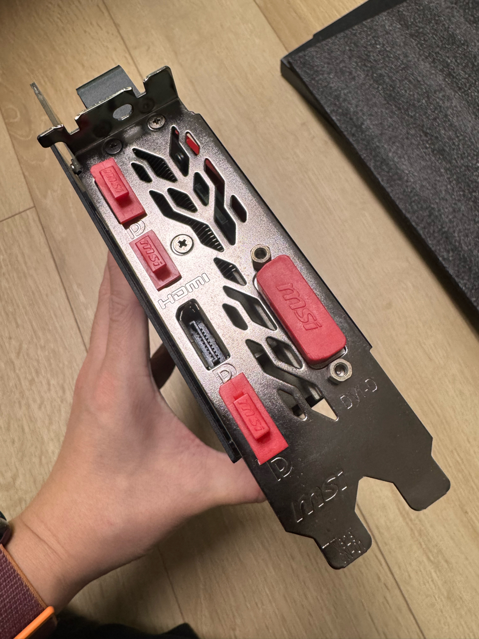 [已出] 微星红龙 1070 显卡 箱说全对码 680元 包邮非偏远 NGA玩家社区