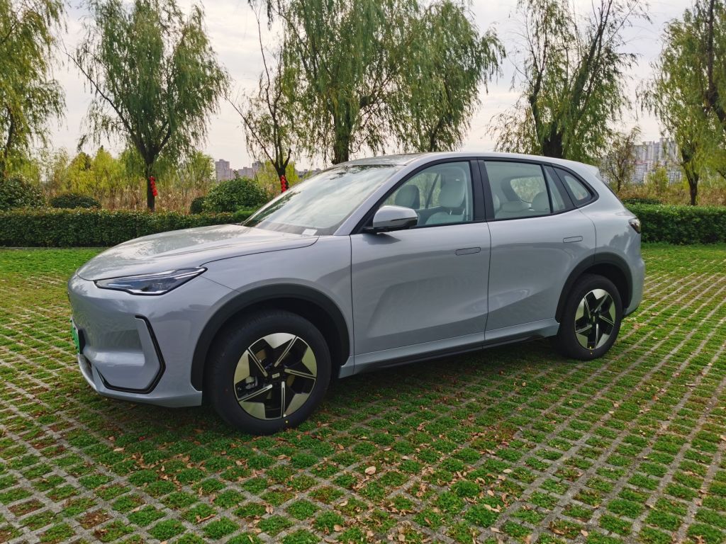 2014-2024相隔十年再次发提车作业，吉利银河E5 NGA玩家社区