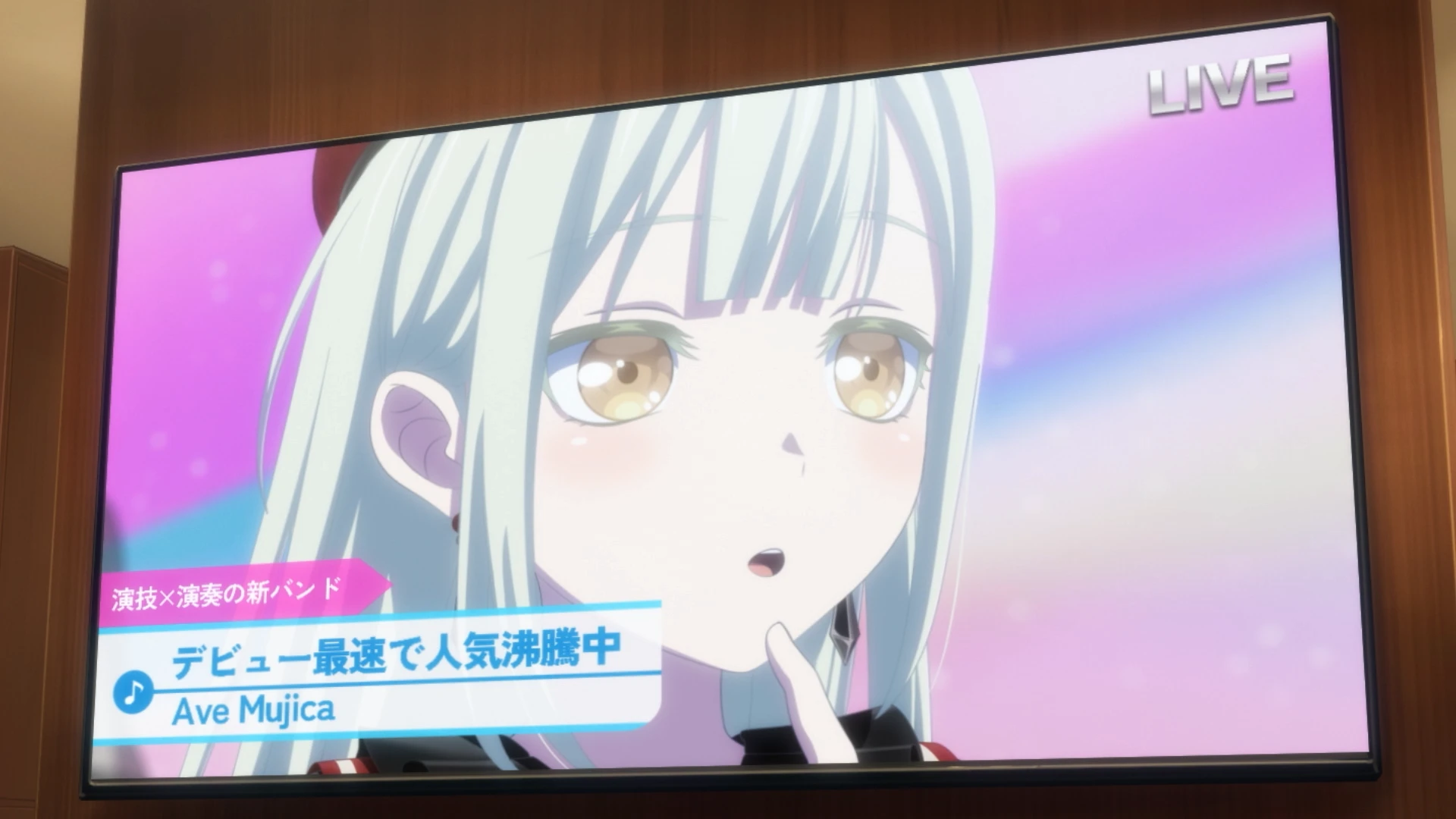 [Mujica]某位列文虎克发现预告图里是在soyo家看的睦上电视，不敢想象爽姐的表情 178