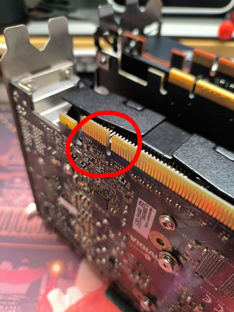 手动按卡扣拆卸华硕新快拆15次后的显卡金手指pcb对比 NGA玩家社区