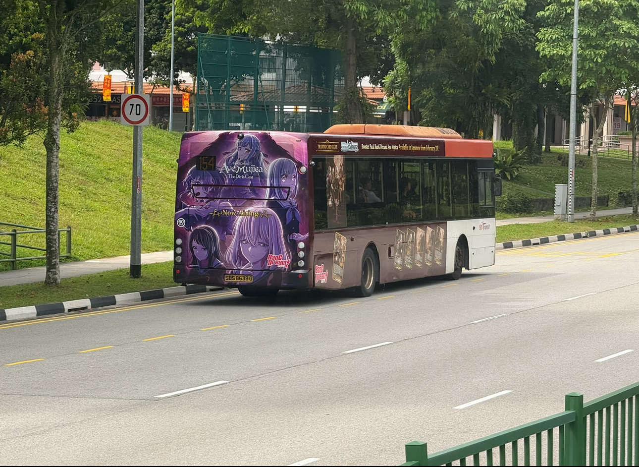 wsd还是放不下它的新加坡市场，mujica广告巴士大量上线 178