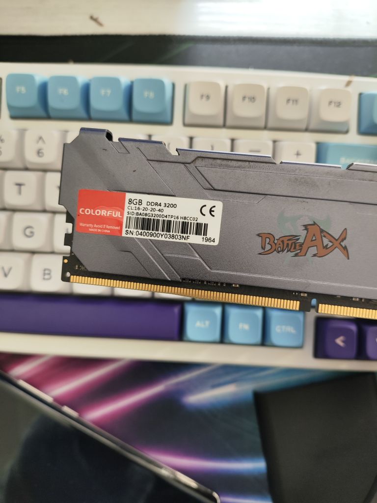 出主板cpu，内存，索泰2060，打包送电源 178