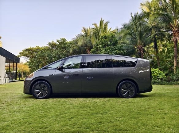 [新闻速报]理想i8侧面图来了 NGA玩家社区