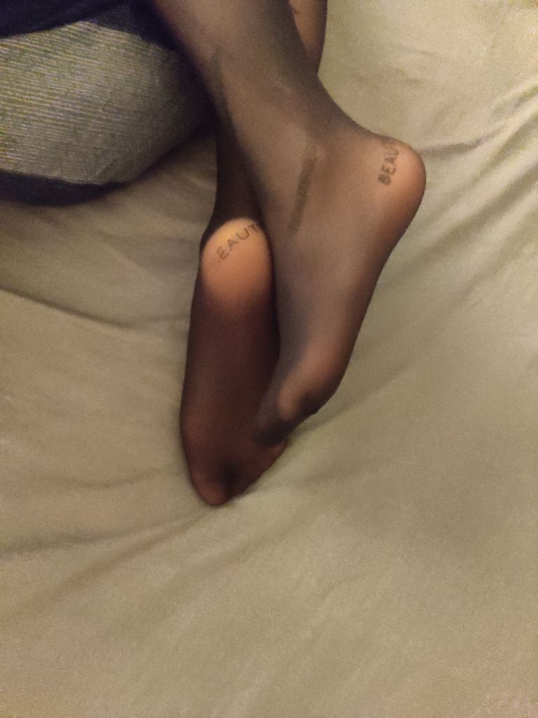 老哥们 有没有特别色的黑丝qqny 推荐一下 178