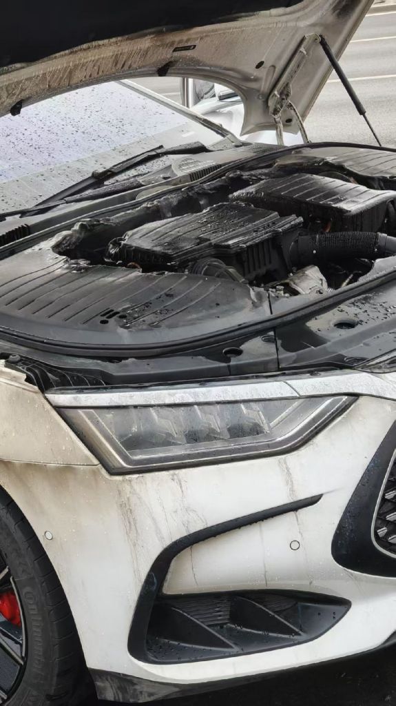 这下byd真自燃了 NGA玩家社区