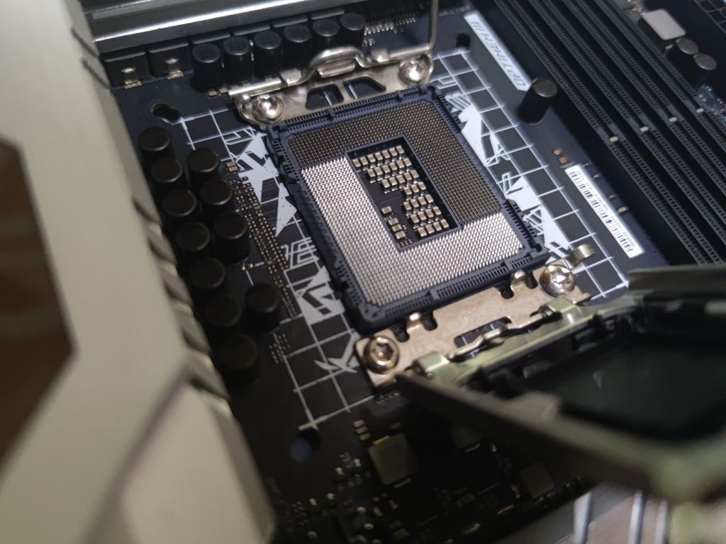 出华硕ROG B560i 主板itx NGA玩家社区