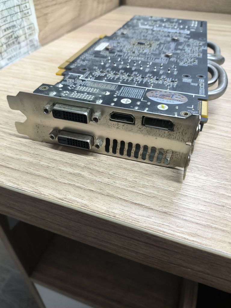 一张公司换新电脑更换下来的r9-370 NGA玩家社区