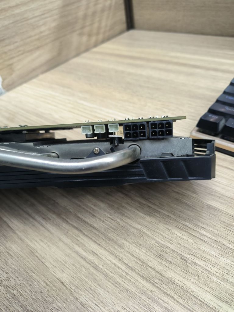 一张公司换新电脑更换下来的r9-370 NGA玩家社区