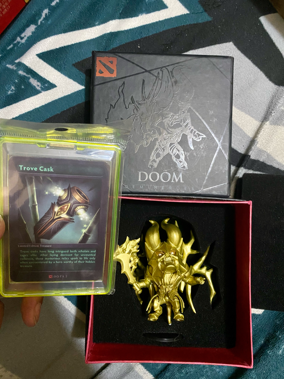 出一次性破碎大剑，明盘600，另出ti4-7实体限定手办周边(带纯正cdk珍藏) 178