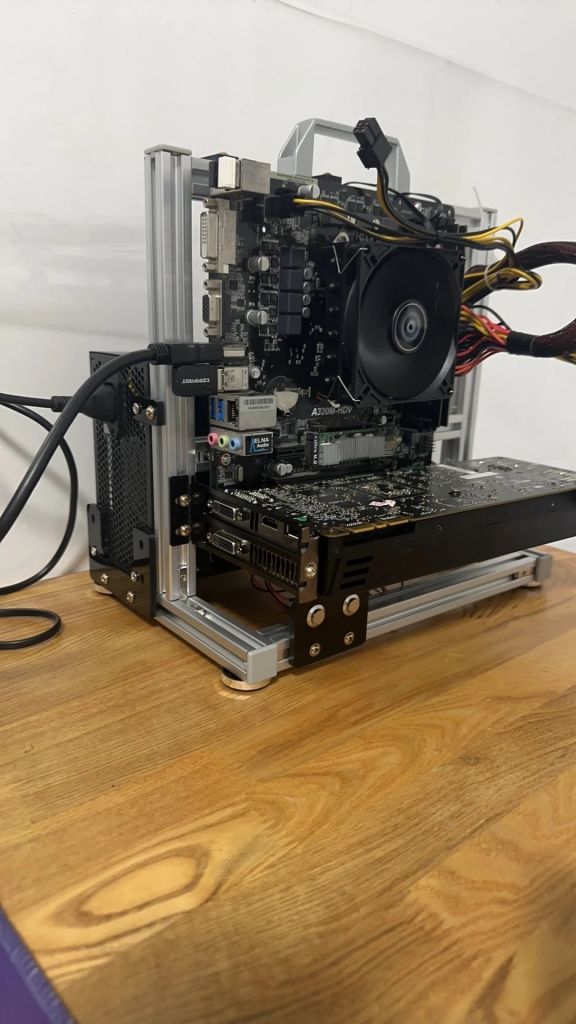 越来越觉得自己这个开放式itx机箱帅了 NGA玩家社区