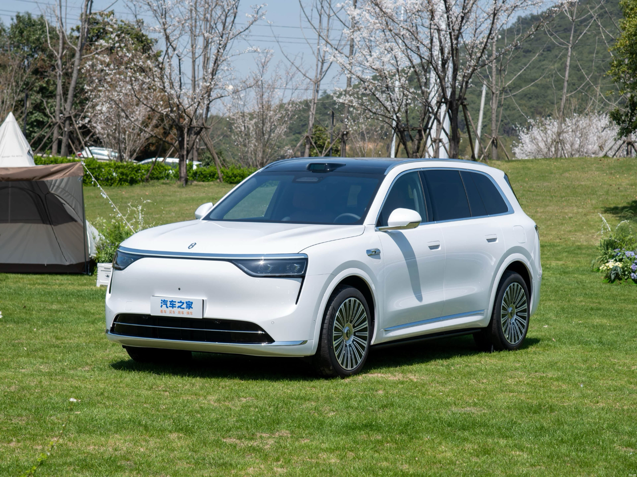 之家看的m8图片里面，深色系比浅色系一体性好很多 NGA玩家社区