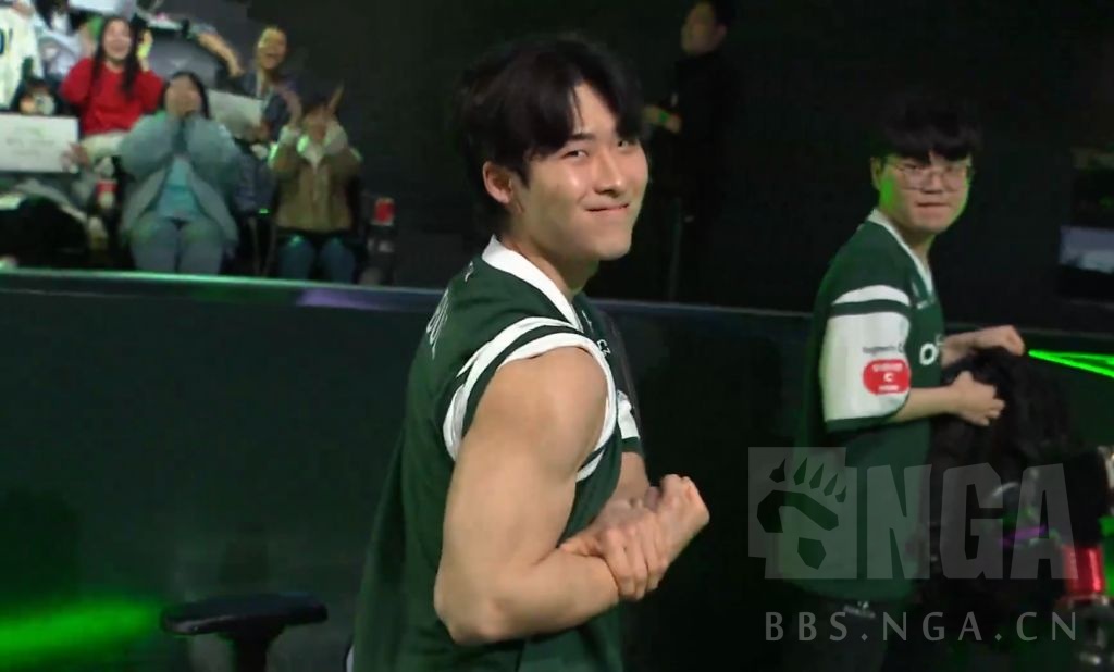 [场外杂谈] 看到昨天赢了bull秀肌肉。话说lpl历史上是不是只有死亡宣告喜欢健身？ NGA玩家社区