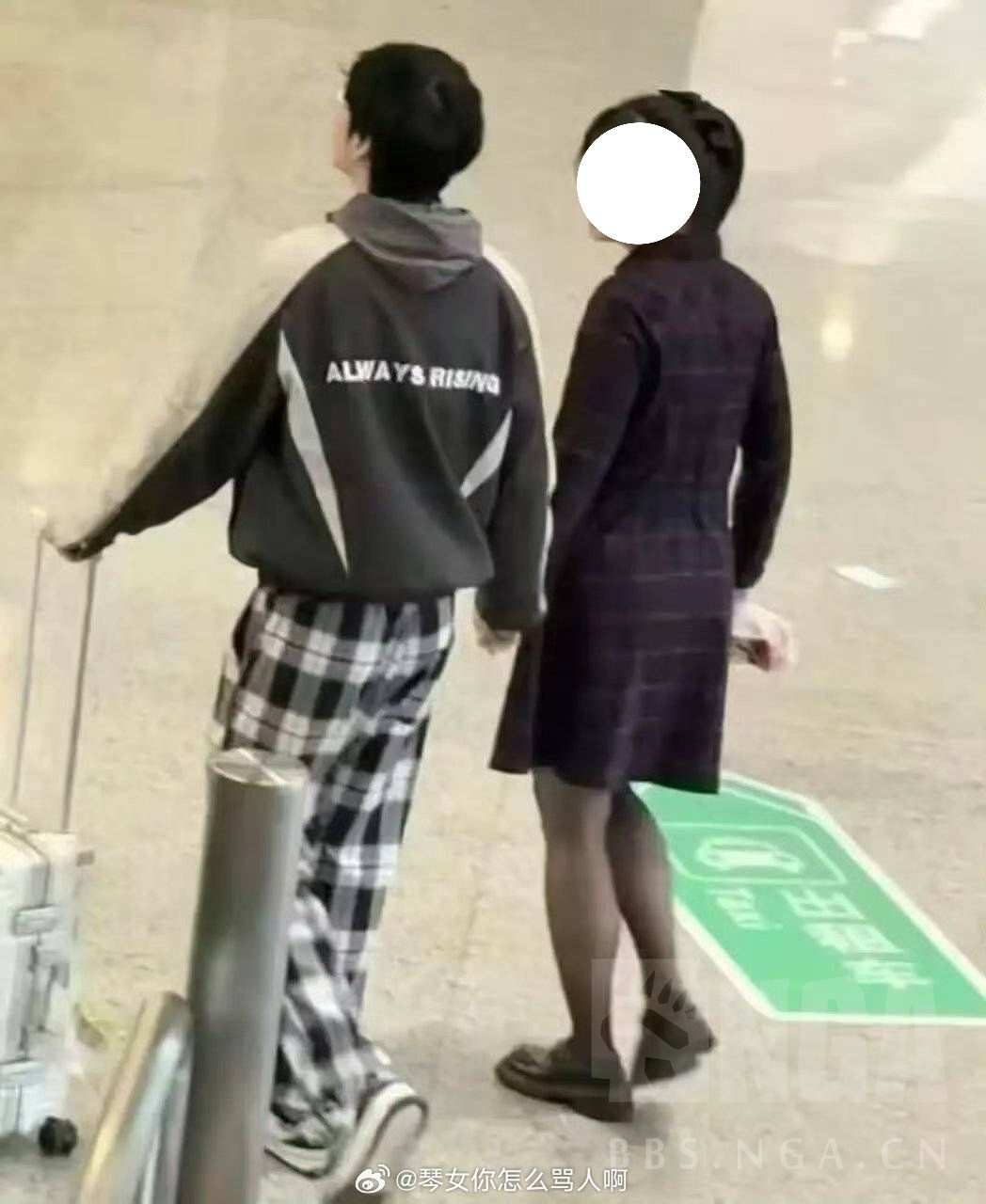 [场外杂谈] jiejie谈了一个玩四爱的女朋友，微博热搜炸锅了 NGA玩家社区